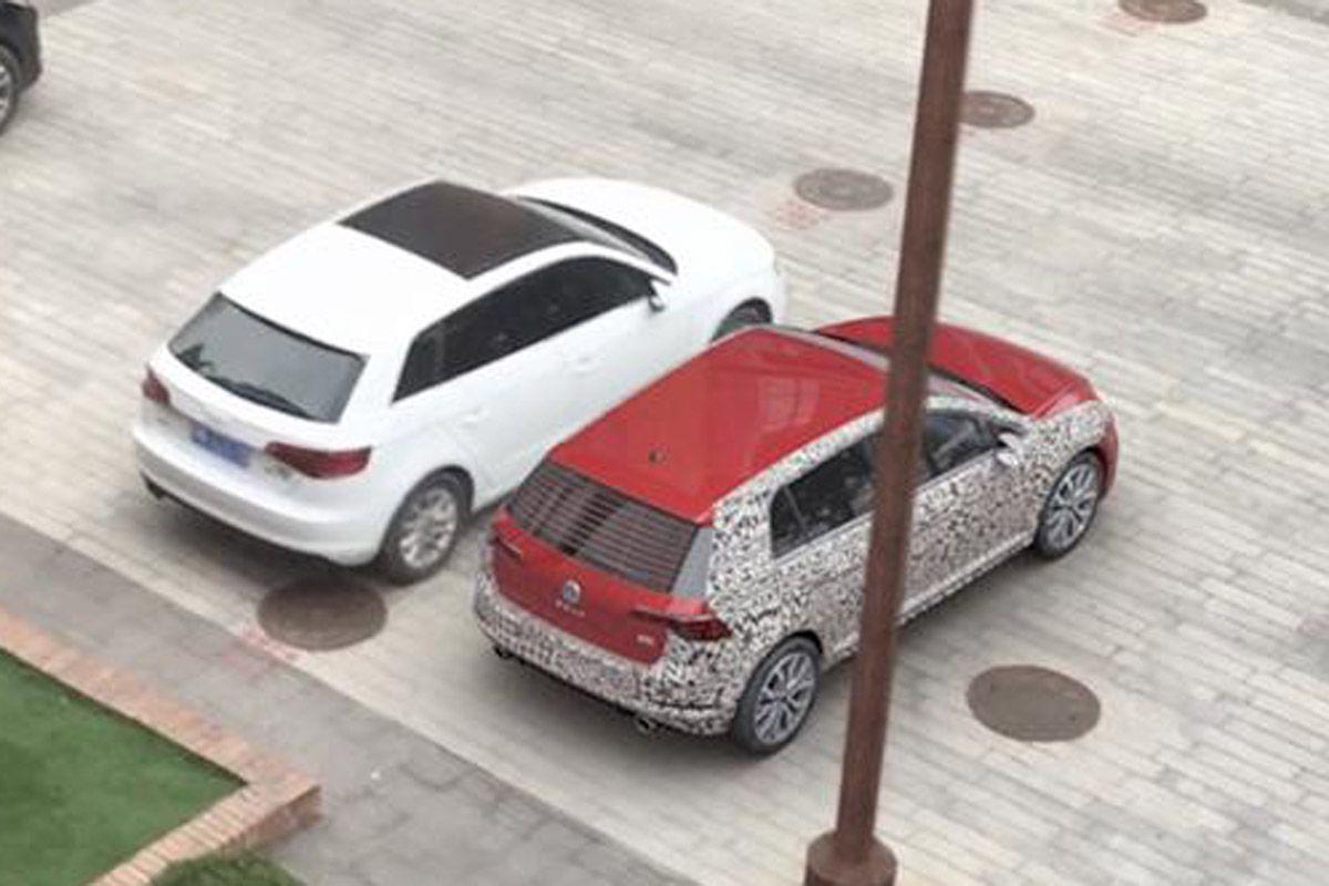 Photo 3 - Volkswagen Golf 8 rouge vue arrière 2019 photo espion ...