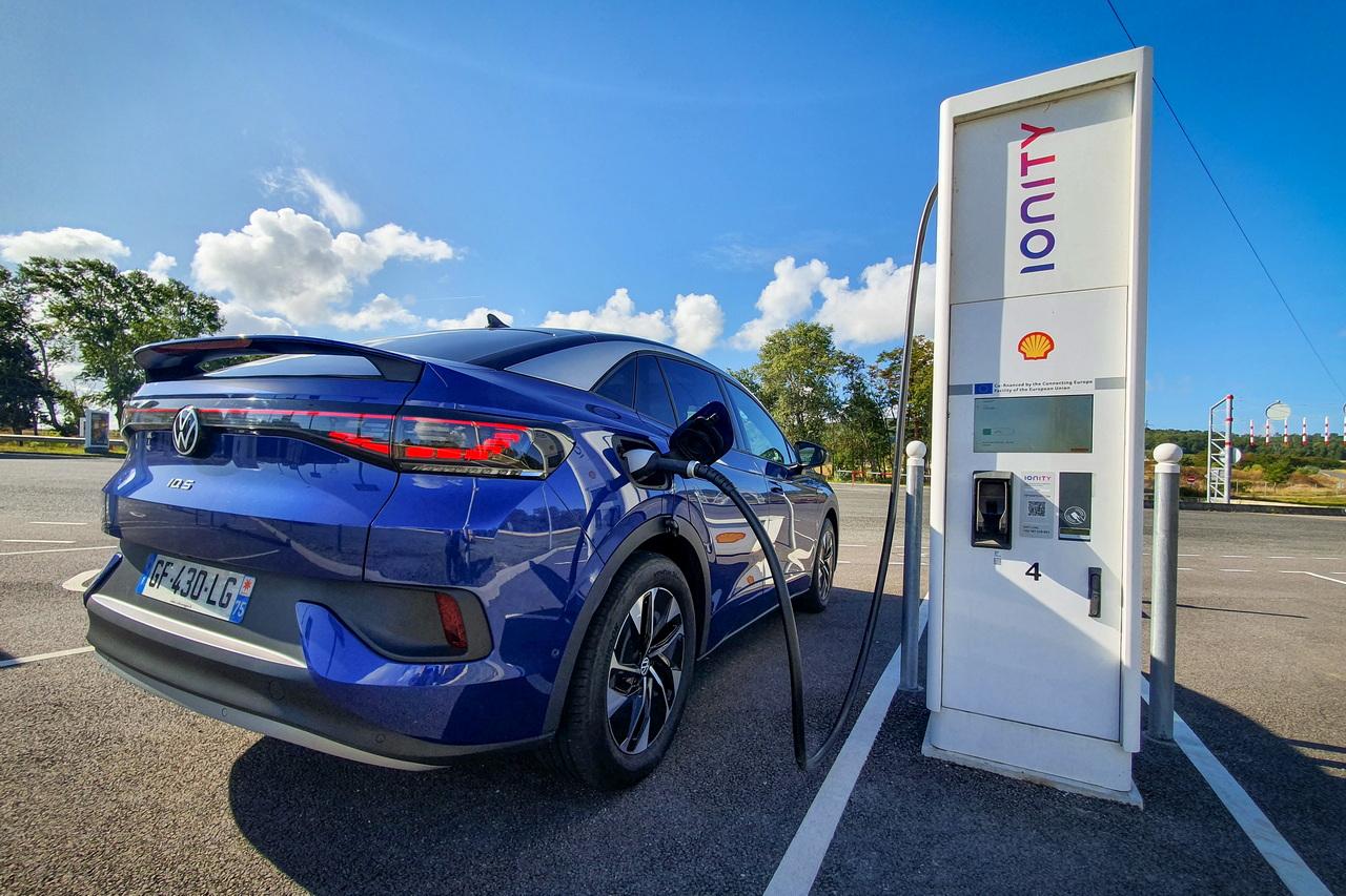 Photo 7 - Recharge VW ID 5 - Essai Volkswagen ID5 : le test vérité sur ...