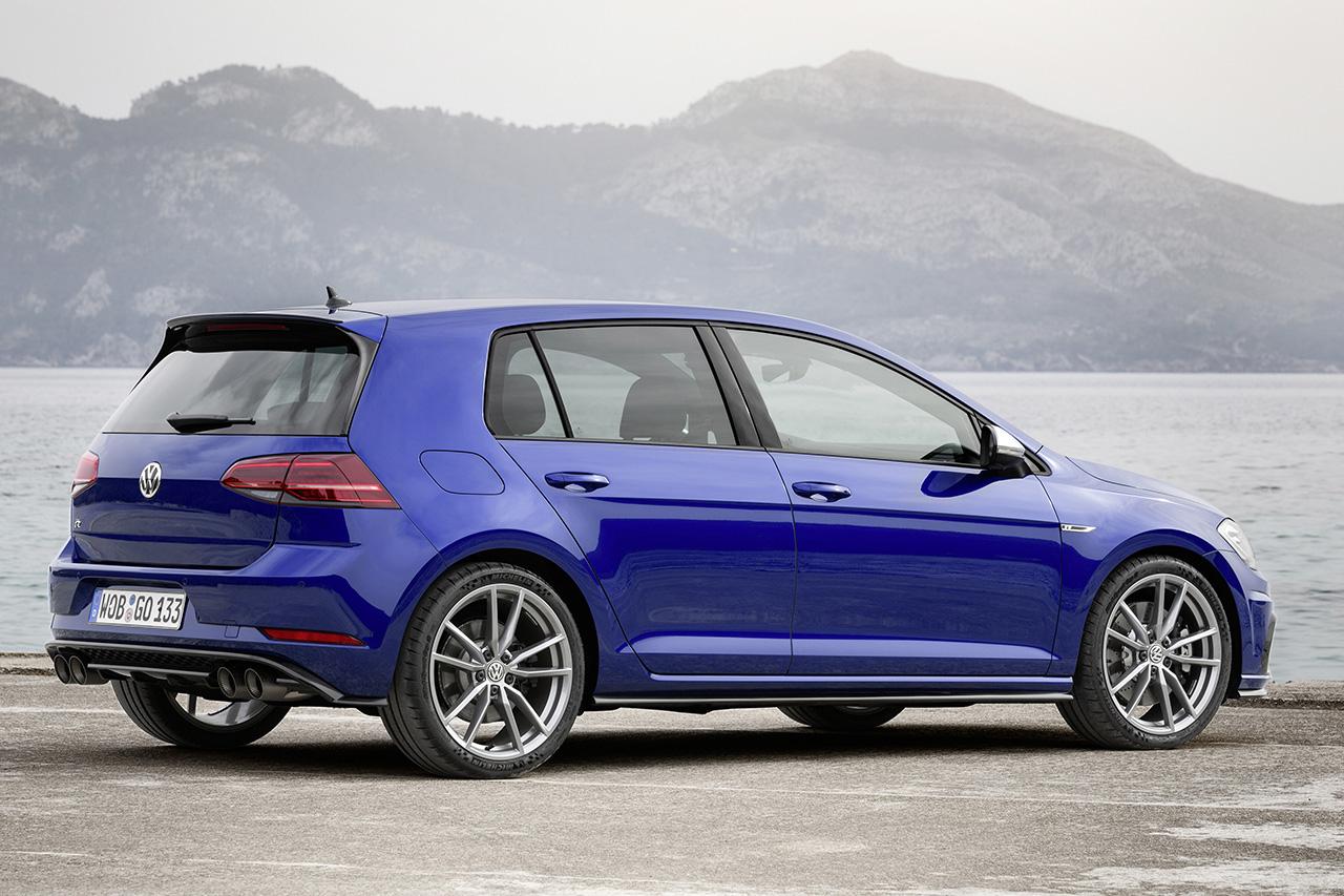 Photo 20 - Volkswagen Golf 7 R arrière - La saga des Volkswagen Golf R