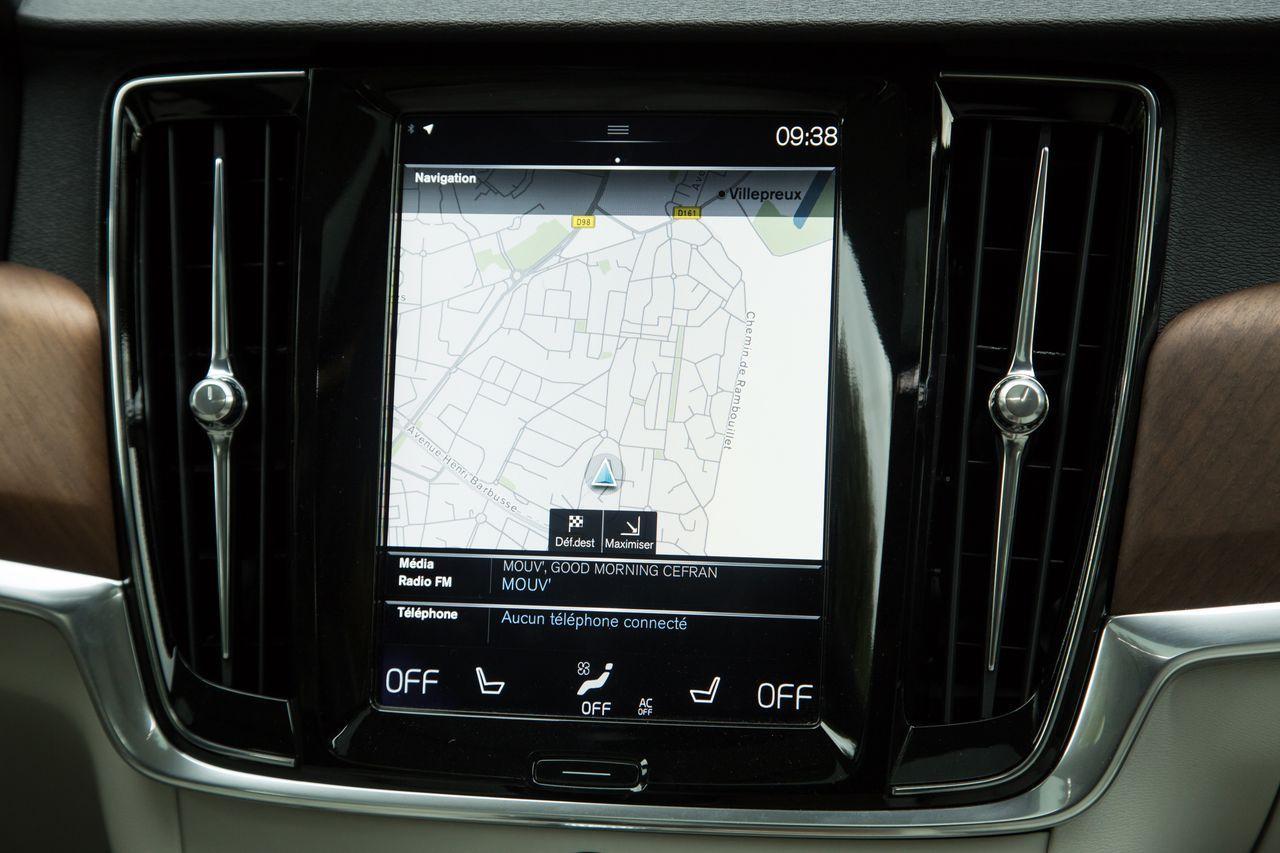 Diaporama et photos - Essai comparatif : la Volvo V90 D4 défie l'Audi A6 Avant TDI 190 ultra | L ...