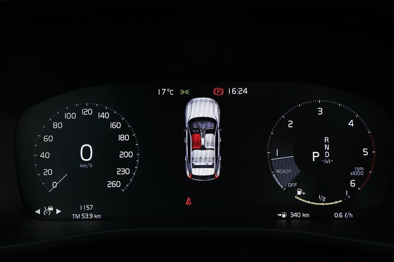 Photo 11 - Combiné d'instruments Volvo XC40 D4 AWD Momentum 2018 ...