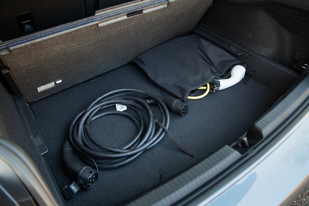 Photo 27 - vw id3 cable recharge type 2 option - Volkswagen ID3 (2021 ...